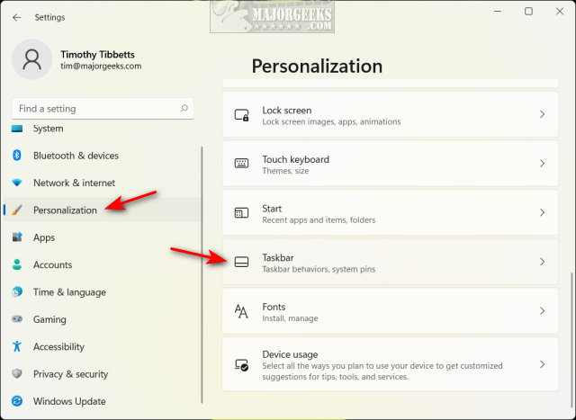 How to Show or Hide the Taskbar on Multiple Monitors in Windows 11 ...
