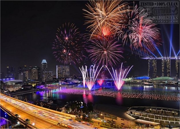 fireworks theme majorgeeks3.jpg